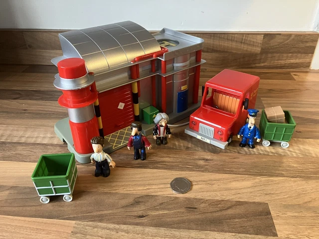 POSTMAN PAT SORTING Office Mrs Goggins Ben Taylor Parcels Van PAT 1 £4. ...