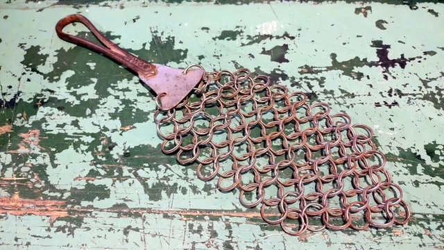 ANTIQUE WIRE MESH And Cast Handle Chainmail Cast Iron Pan Pot Scrubber ...