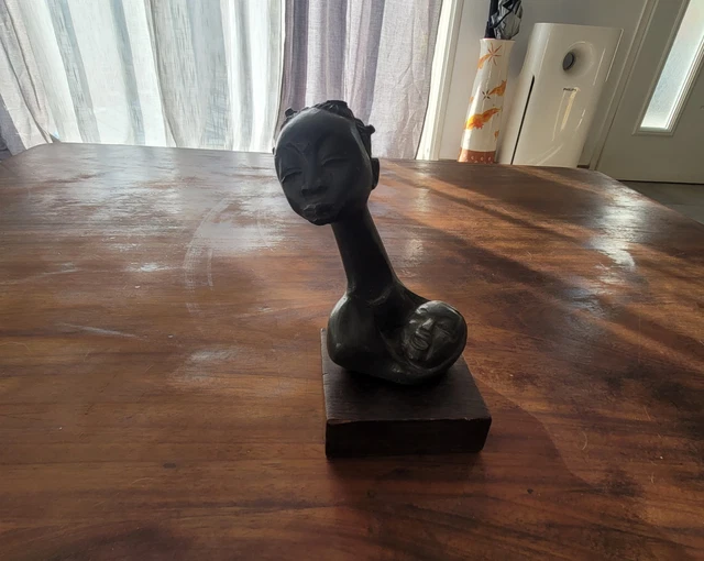 STATUETTE AFRICAINE TAILLÉ Dans La Masse En Fer. Tres Lourde. Vient De ...