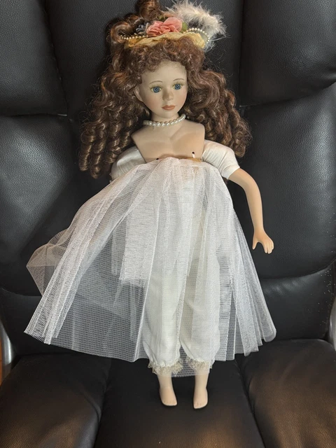 VINTAGE PRETTY BISQUE Porcelain Marked JSC 047 A $10.00 - PicClick AU