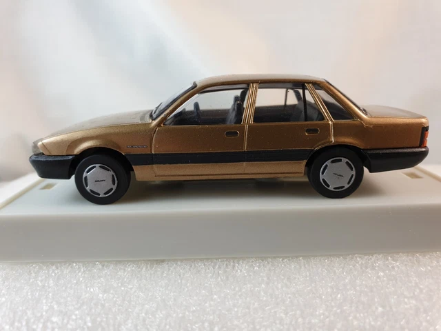 TRAX TR16 1/43 scale diecast model Holden VL Commodore Sedan $67.00 ...