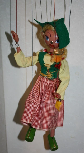 PELHAM &DUTCH GIRL& Puppet with Original Box and Paperwork (Green Hat ...