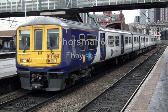 CLASS 319 319366, 4 car EMU, in new Northern at Manchester Oxford Road ...
