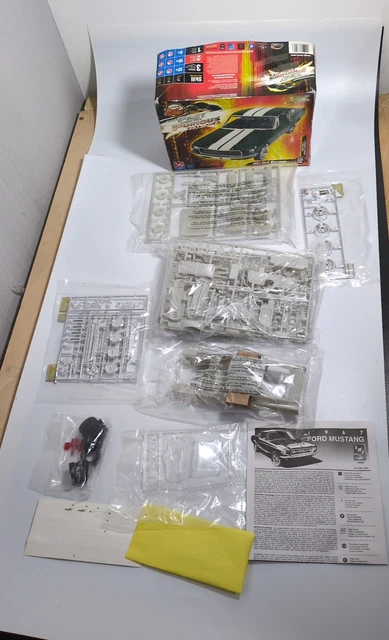 AMT 38509 THE Fast and Furious 1967 Ford Mustang 1:25 Model *read ...