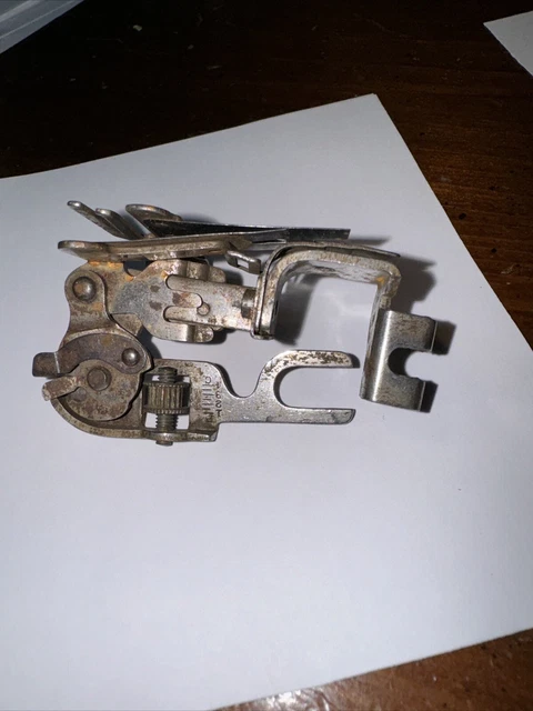 VINTAGE RUFFLER FOR A Singer Sewing Machine Made In The USA Pre Owned ...