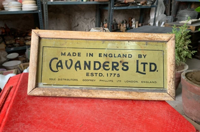 1970'S OLD VINTAGE Cavender's Ltd. Cigarettes Adv. Lithograph Tin Sign ...