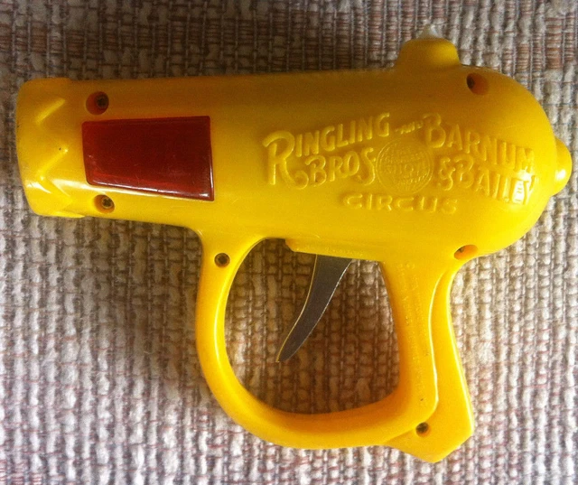 VINTAGE 6& RINGLING Bros Barnum & Bailey Toy Friction Spark Space Red ...
