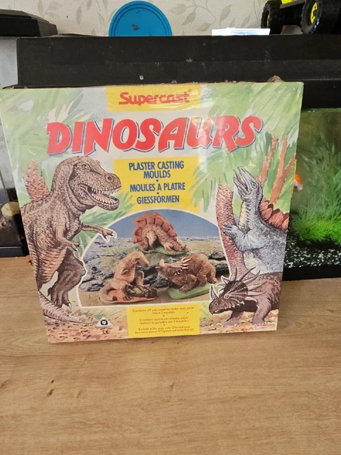 VINTAGE SUPERCAST DINOSAURS Plaster Casting Moulds Kit Still Sealed £25 ...