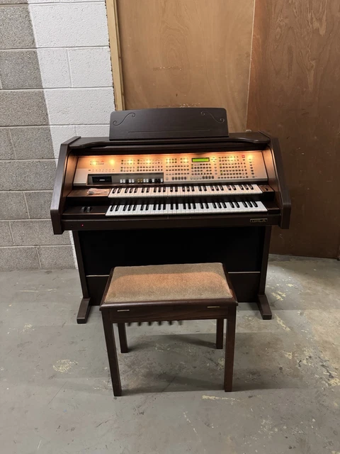 ORLA GRANDE THEATRE GT5000 Organ, used. Very good condition £199.95 ...