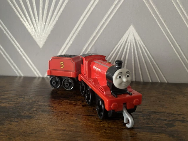 THOMAS THE TANK engine train james and tender 2018 Mattel £4.99 ...