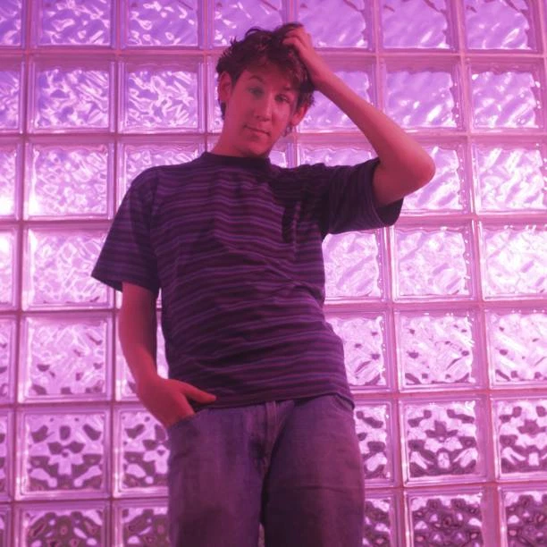 AUSTRALIAN SINGER SONGWRITER Ben Lee poses for a March 1997 portr - Old ...