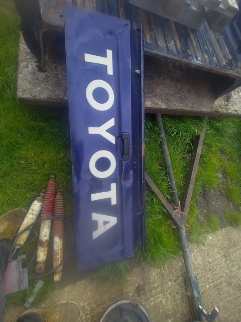 TOYOTA HILUX TAILGATE Mk,4,5 Has Many Dints , But Genuinely Solid ...