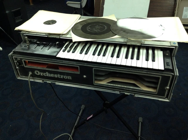 VAKO ORCHESTRON MODEL D Keyboard Vintage - Works - Needs service - Sold ...