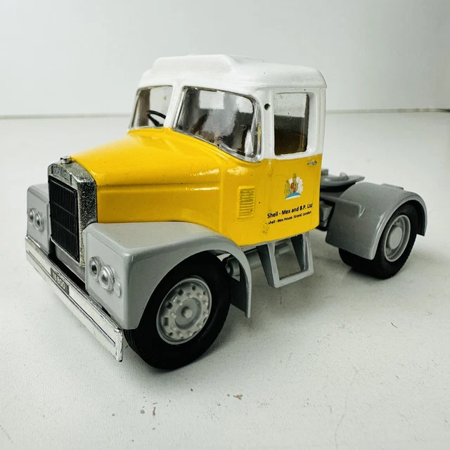 CORGI 1:50 SCALE Scammell Diecast Fuel Truck Model - Shell BP £14.95 ...