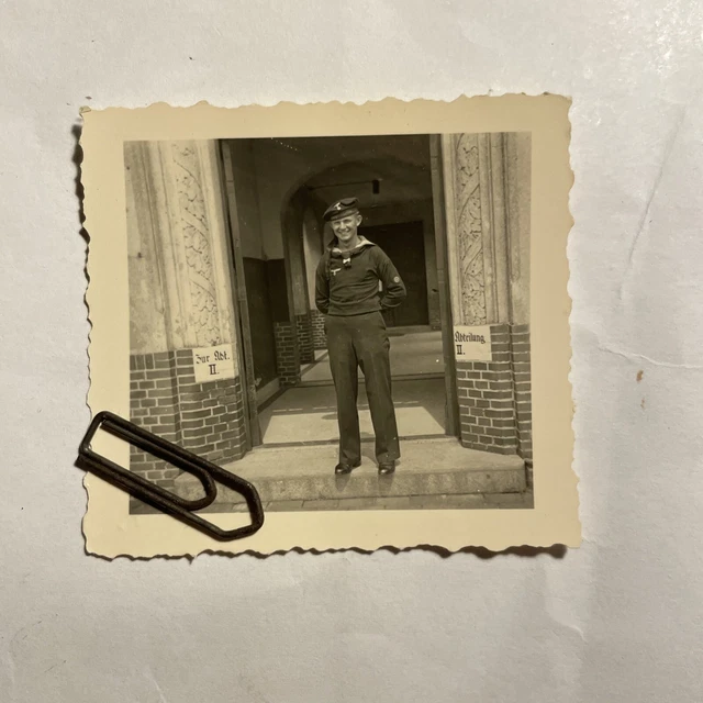 KRIEGSMARINE MATROSE 1944 Original Foto (6x6) WW2 2.WK EUR 1,00 ...