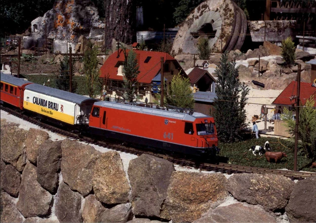 MODELL-EISENBAHN POSTKARTE RAILWAY E-Lok Güterzug in den Schweizer Alpen color EUR 2,99 ...