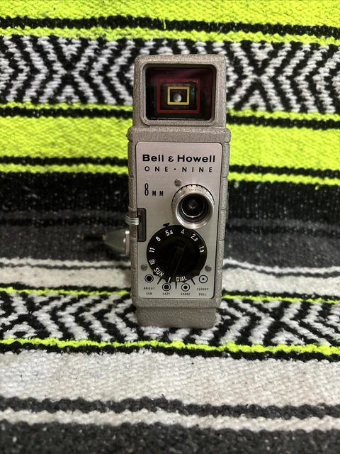 BELL & HOWELL One-Nine 8mm (1959) | Film Camera | Vintage | F 1.9 - 16 ...