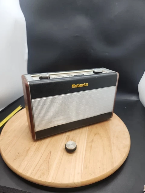 ROBERTS R404 TRANSISTOR Radio. For spares or repair. See description. £ ...