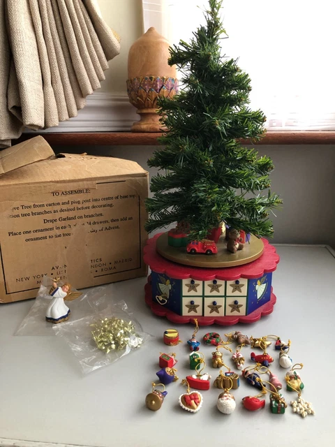 ~ VINTAGE AVON Revolving Musical Advent Christmas Tree. Complete ...