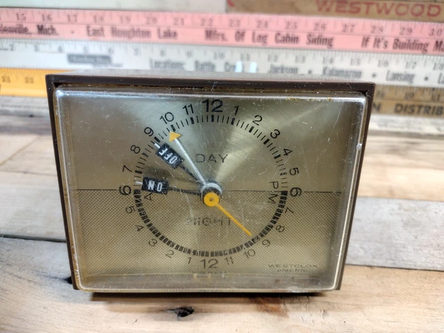 MCM WESTCLOX S27-A Electric 24 Hour Switch Timer Day Night Alarm Clock ...