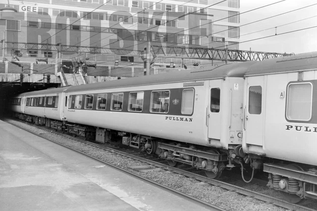 NEGATIVE BR BRITISH Railways Scene Carriage Coach Mk2 Pullman M551 ...