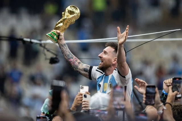 ICONIC IMAGE LIONEL MESSI WORLD CUP FINAL 2022 6x4"" FOTO QUALITÀ GETTY ...