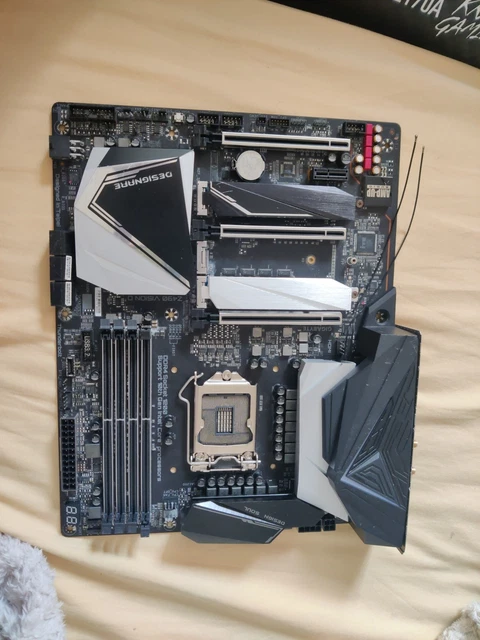 GIGABYTE Z490 VISION D motherboard - Socket 1200, Thunderbolt 3 £94.27 ...