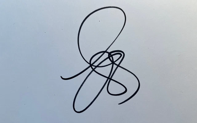 HAND SIGNED WHITE card of MICHAEL ESSIEN, CHELSEA FC, FOOTBALL ...