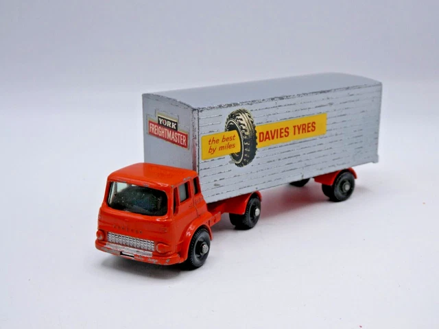 MATCHBOX MAJOR PACK M-2 ARTICULATED TYRE TRUCK (DAVIES TYRES) GC ...