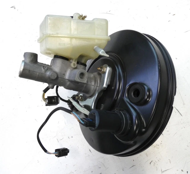 MERCEDES W210 E240 A0044305530 Brake Booster Master Cylinder £147.07 ...