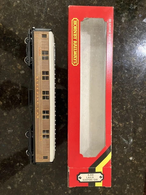 HORNBY LNER SLEEPER Coach in LNER Teak 1010 OO Gauge. Boxed and In exc ...