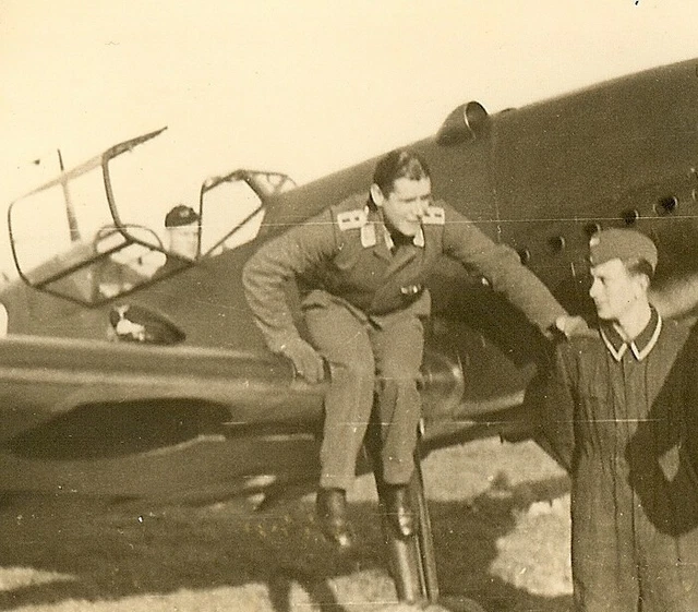 **RARE! LUFTWAFFE PILOT on Wing of Messerschmitt Me-109 Fighter w ...