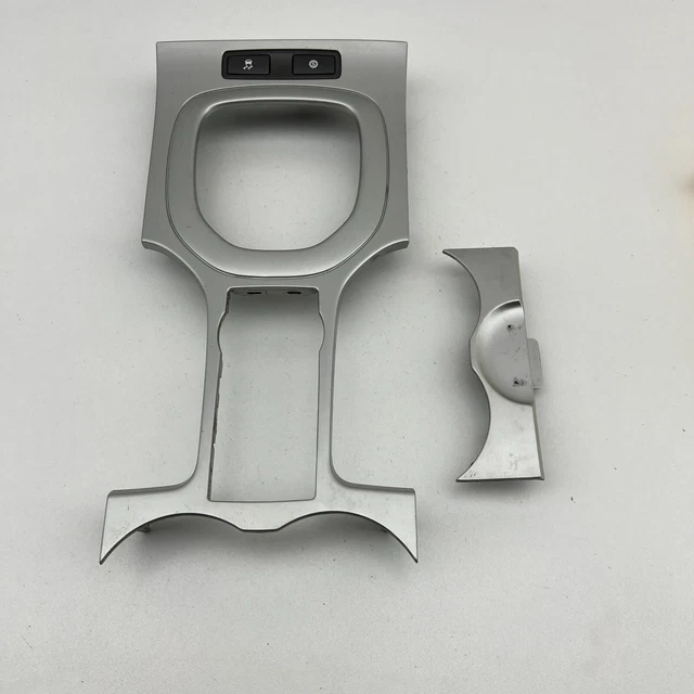 HOLDEN COMMODORE VE Center Console Surround Trim Auto Silver 08/2006-05 ...