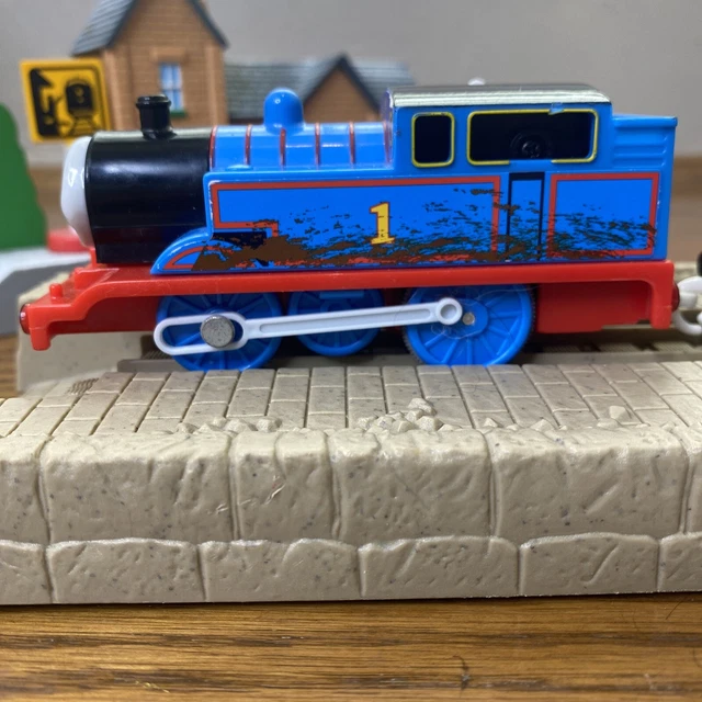 THOMAS & FRIENDS TrackMaster Thomas Train Muddy Motorized Railway ...