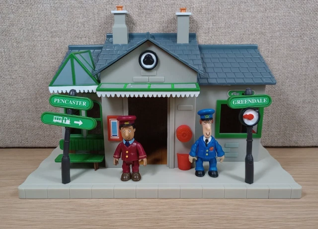 POSTMAN PAT GREENDALE Train Station Play Set With Pat & Ajay Bains ...