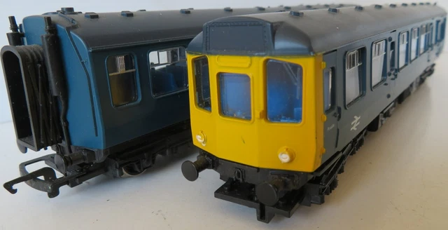 HORNBY RAILWAYS CLASS 110 blue DMU Diesel Loco and trailer $149.99 ...