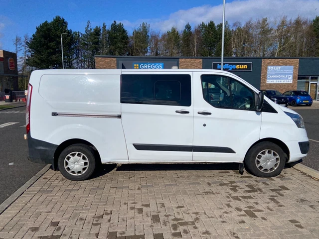 FORD TRANSIT CUSTOM LWB - Class 7 - CREW CAB - 1yr MOT - NO VAT £6,750. ...