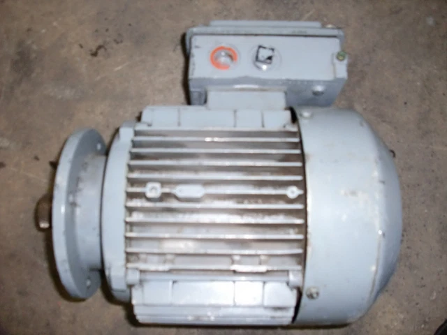 SERVOMOTEUR SEW-EURODRIVE R63 Dft90L4 EUR 2.821,32 - PicClick FR