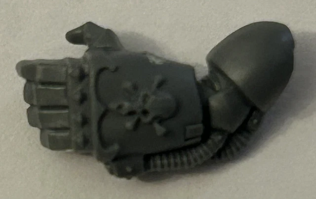 WARHAMMER 40K SPACE Wolves Wolf Pack Powerfist Arm - New Bit £1.45 ...