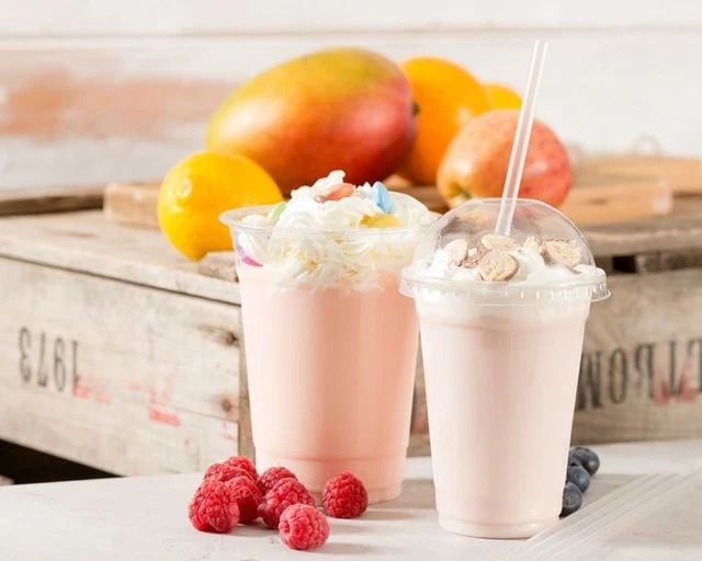 SMOOTHIE MILKSHAKE PLASTIC recyclable Cups with Dome Lids - Sweet Pots ...