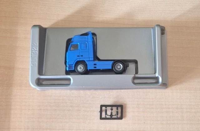 HERPA 145183 VOLVO FH16 trattore stradale blu OVP 1:87 EUR 14,90 ...