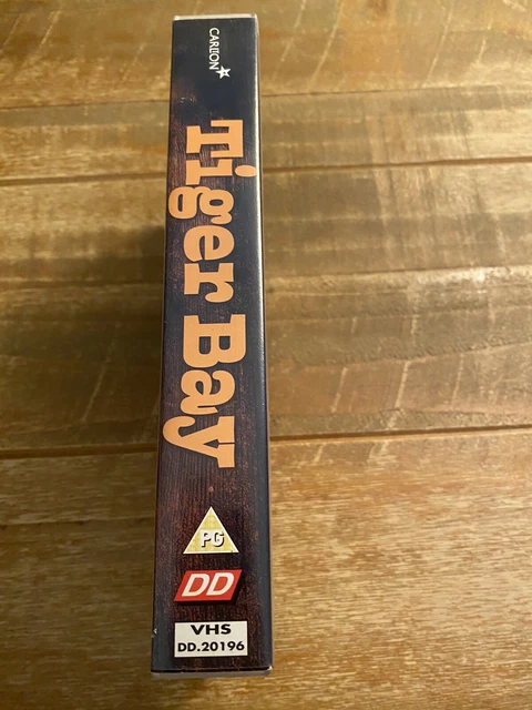 TIGER BAY VHS Video John Mills Hayley Mills Excellent Condition £9.99 ...