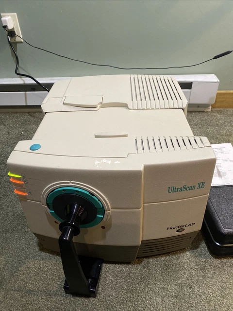 HUNTERLAB ULTRASCAN XE Automated Spectrophotometer With Extras! $6,000. ...