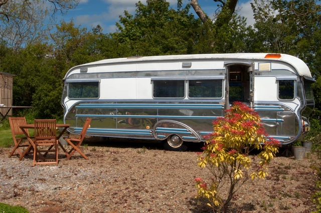 TRAVELERS VICKERS CARAVAN £13,800.00 - PicClick UK