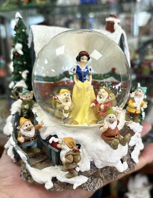 VTG DISNEY RARE Snow White & The Seven Dwarfs Christmas Snow Globe ...