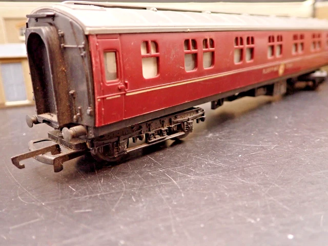 TRI-ANG R339 MK1 Full Parcels Brake in BR Maroon 2510 (L722) £4.99 ...