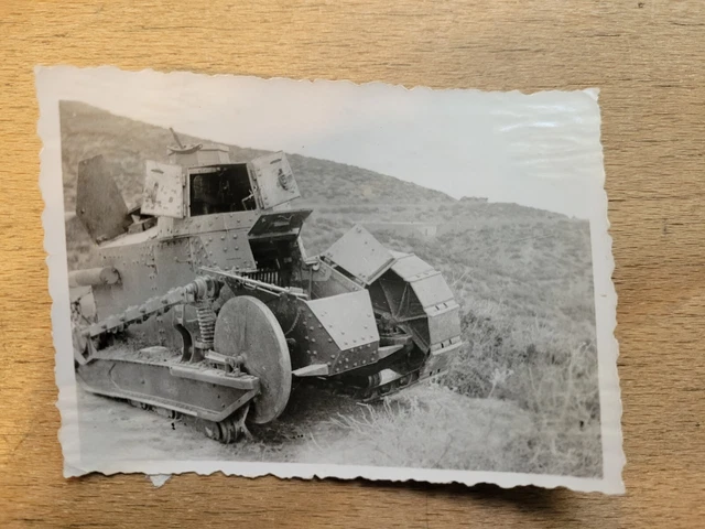FOTO JUGOSLAWIEN 1941 (2) Jugoslawischer Renault FT-17 Beute Panzer ...