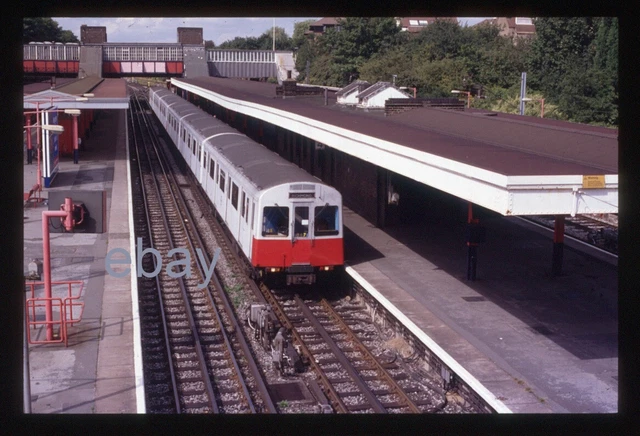 ORIGINAL 35MM SLIDE - London Underground 'D' stock at Upminster - 8.97 ...