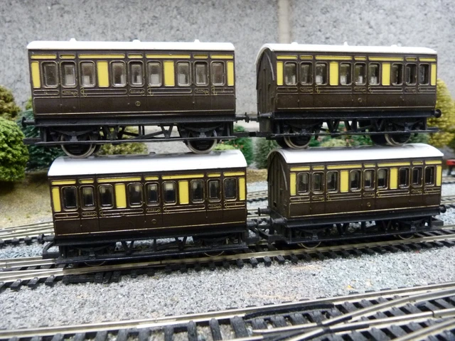 HORNBY GWR 4 wheel coaches x 4 for OO gauge model train set £0.99 ...