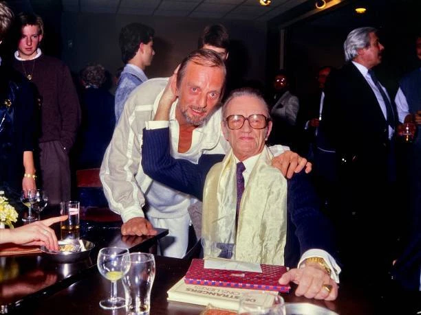 BELGIAN CARTOONIST WILLY vandersteen with Robert Vandersteen 1980s Old ...